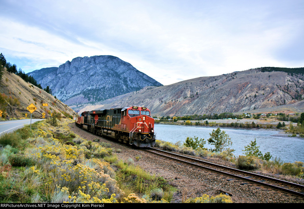 CN 2821 EB CP Thompson Sub